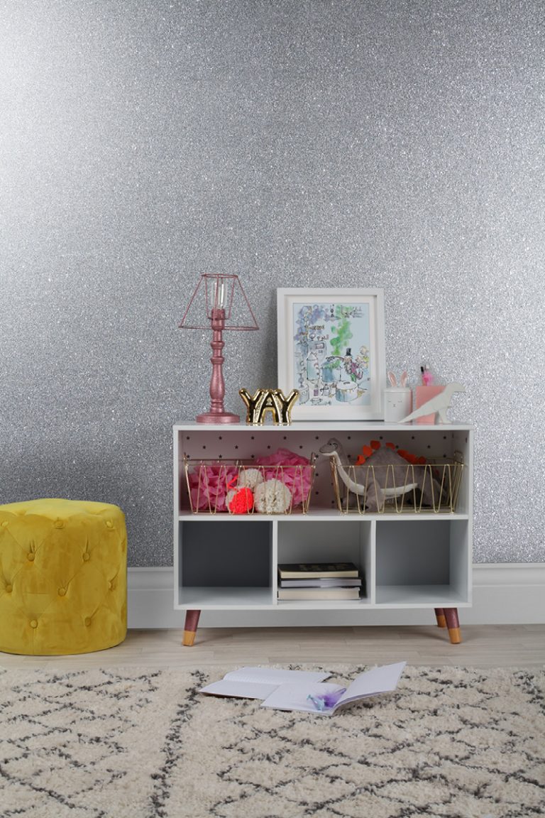 DIY Glitter Dipped Legs - Rustoleum Spray Paint