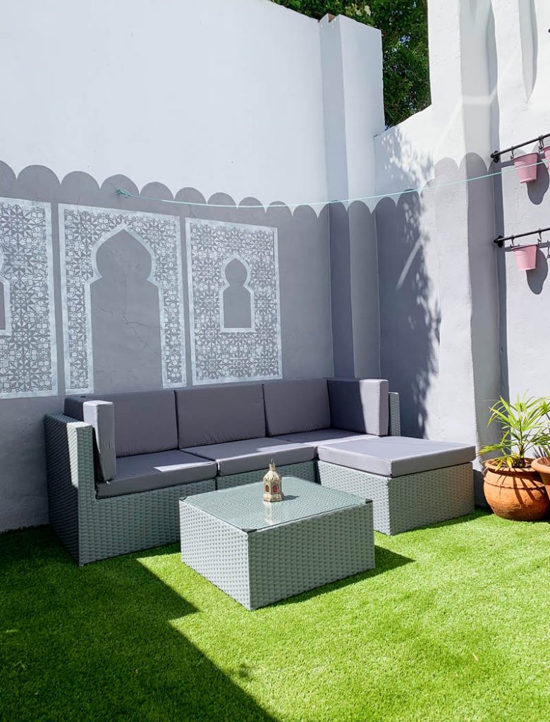 Amazing DIY Lockdown Garden Makeover - Rustoleum Spray Paint